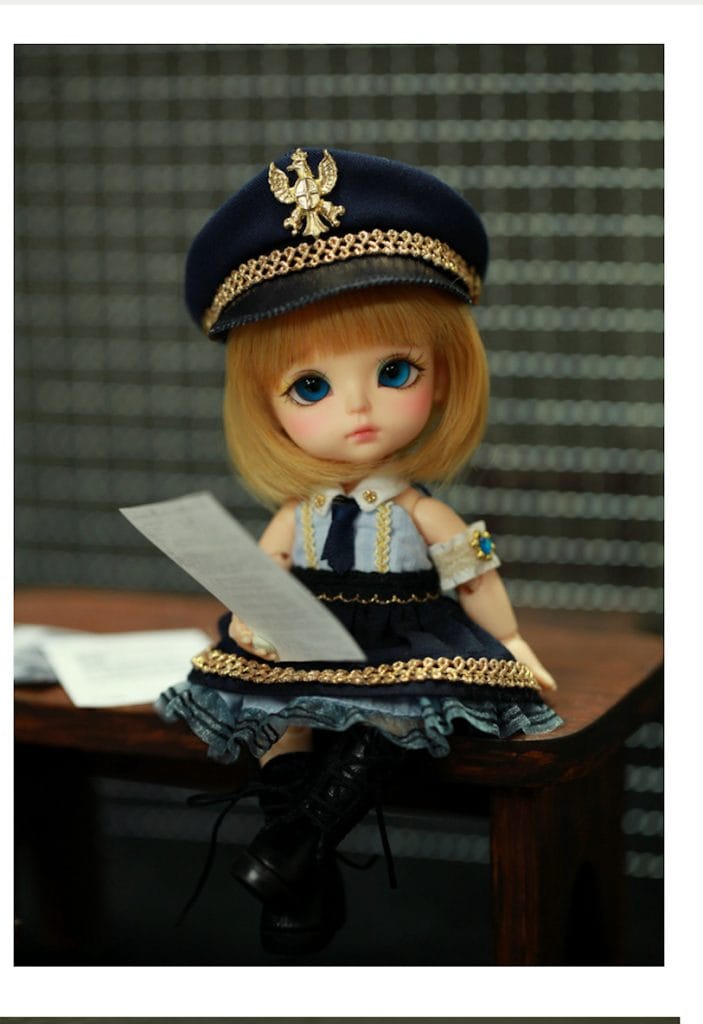 Lati Yellow Prison Break Jailer Happy Full Set 16cm, 6″ – Doll Peddlar