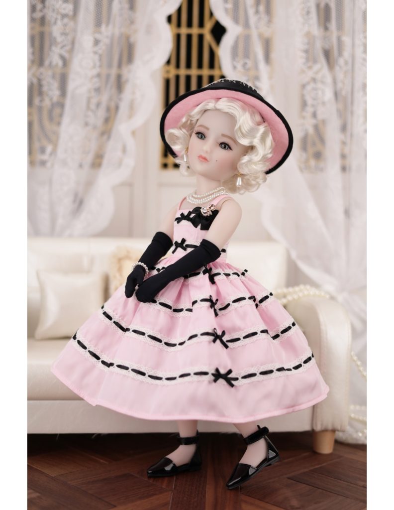 Ruby Red Fashion Friend MARVIS 14.5″ LE250 – Doll Peddlar