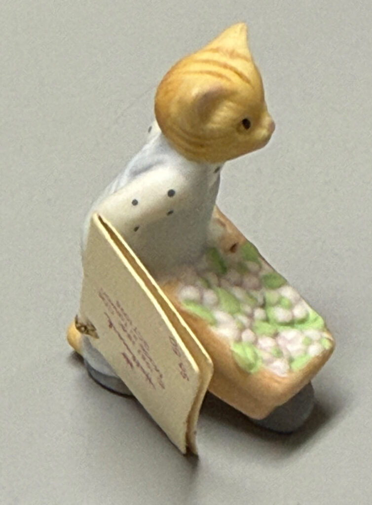 Hallmark Vintage 1987 Porcelain Miniature Cat Figurine “Every Day ...