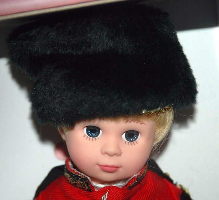 British Palace Guard 8″ (33395) – Doll Peddlar